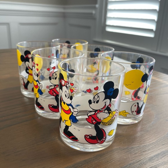 Dining | 6 Vintage Mickey And Minnie Mouse Beach Plastic Drinking Cup ...